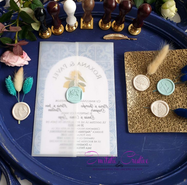 Invitatie de Nunta Eleganta Greceasca cu Lamai si Fundal Albastru