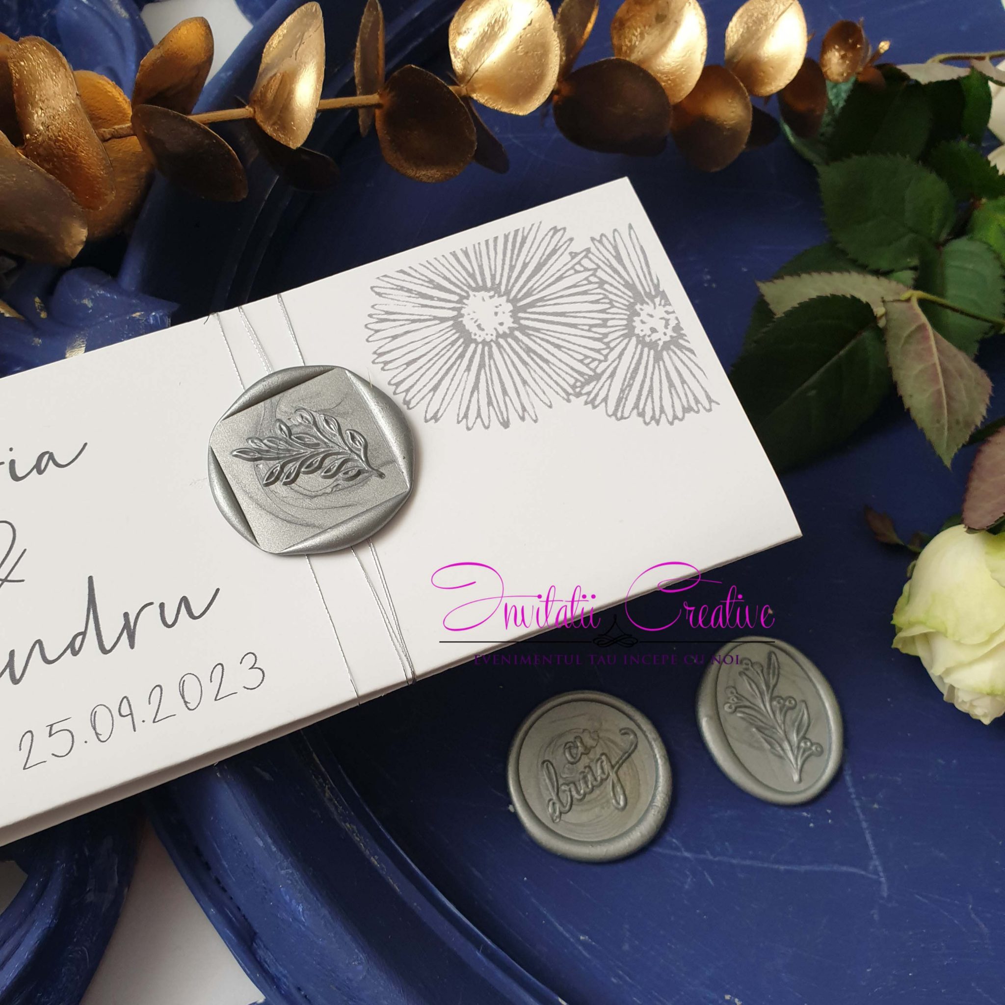 Invitatie de Nunta cu Sigiliu Argintiu si Motiv Floral